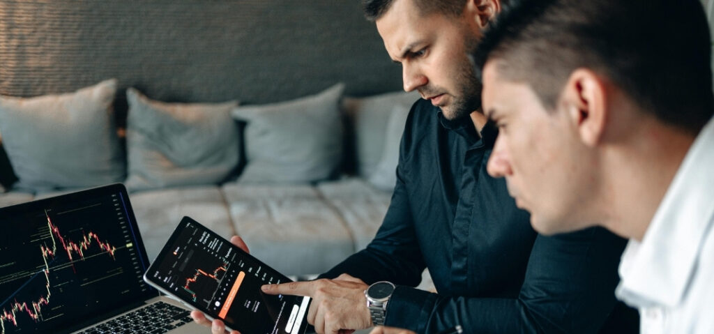 AI and Machine Learning in Equity Trading: How Algorithms are Reshaping the Market | The ...